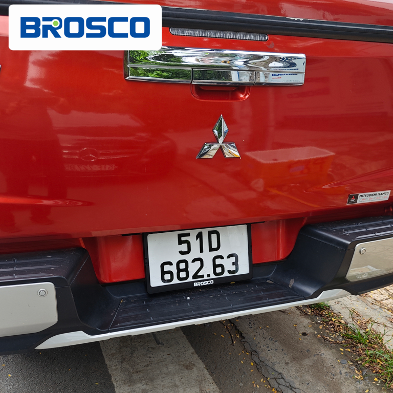 Khung bảo vệ biển số ô tô loại ngắn bằng nhựa PP Plastic Brosco ...