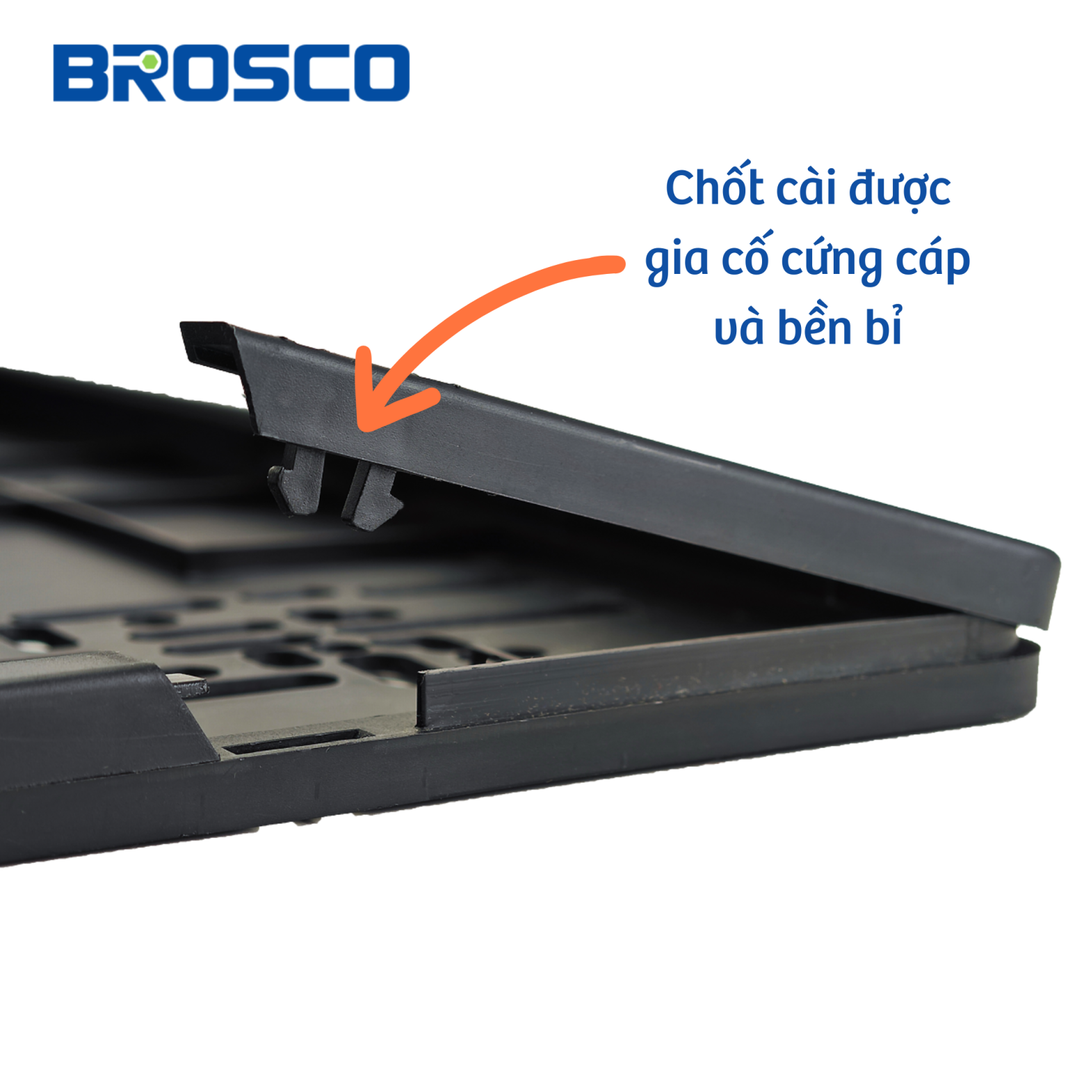 Khung bảo vệ biển số ô tô loại dài bằng nhựa PP Plastic Brosco – B50132 ...